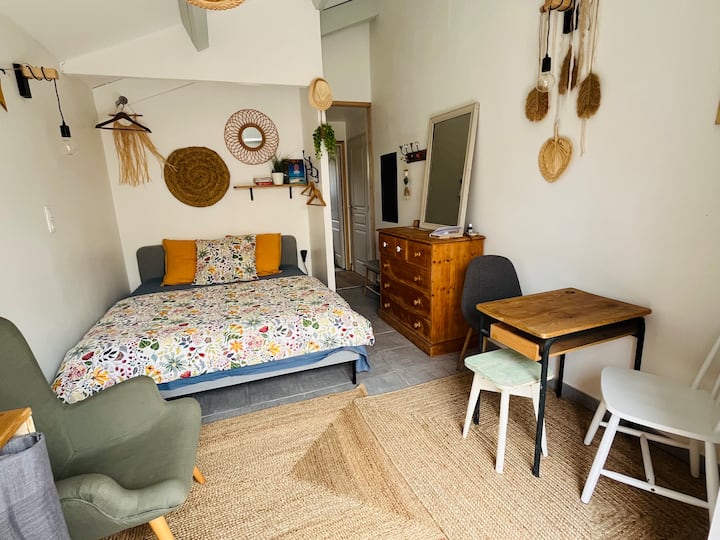 Le Patio: Petit Studio Chez L’habitant +Terrasse - Le Pontet