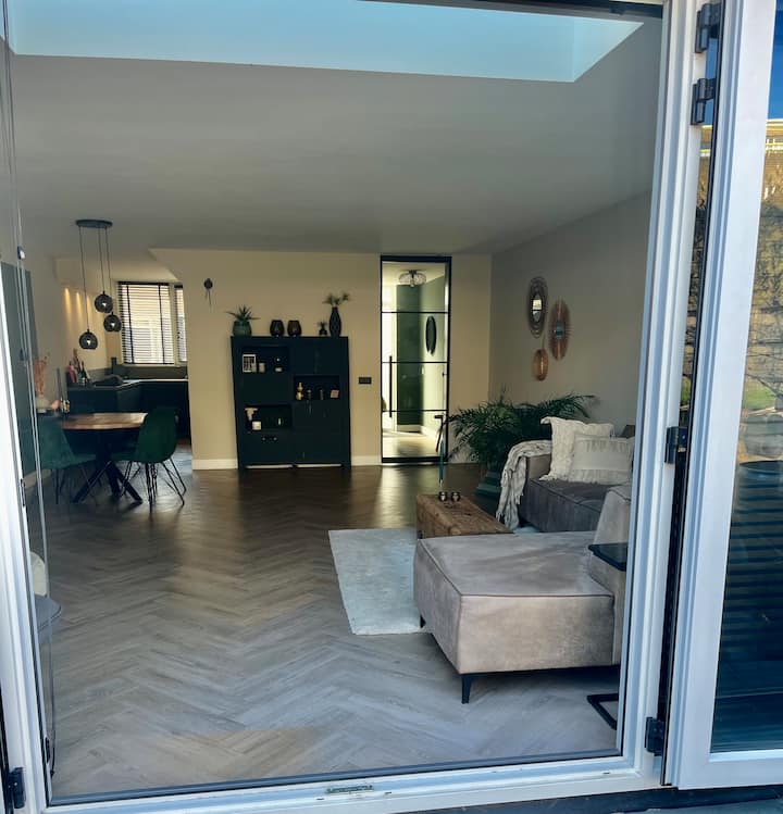 Ruim En Gezellig Gezinshuis - Leiden