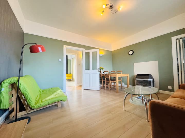 Spacious Central Home Free Parking With Garden - Edinburgh