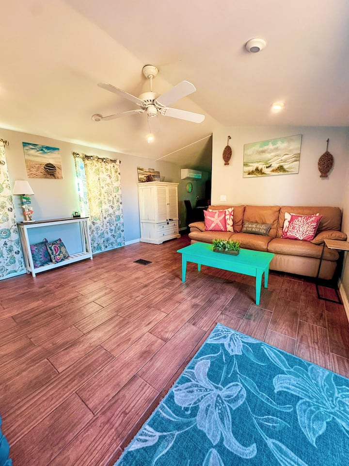 Welcome To Just Beachy - Pine Island, FL