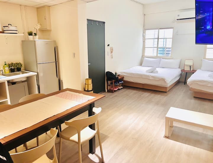 Lj200捷運信義安和站/捷運台北101/世貿站/臨江街夜市/信義商圈/2樓/10人4房2衛 - Taipei