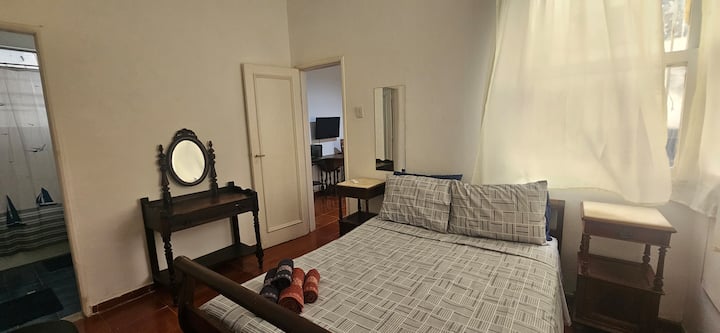 Qto/sala Copacabana  Prox Metrô - Ipanema