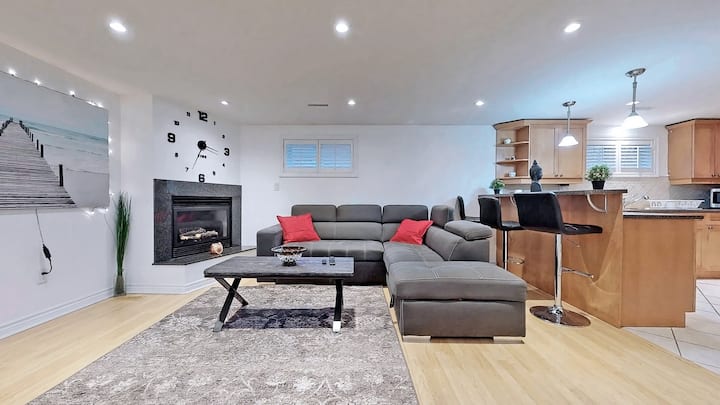 Cozy 2-bed Suite - Markham