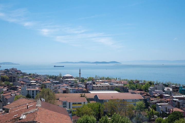 Sultanahmet’te Full Deniz Manzaralı 1+1 Loft Daire - Istanbul