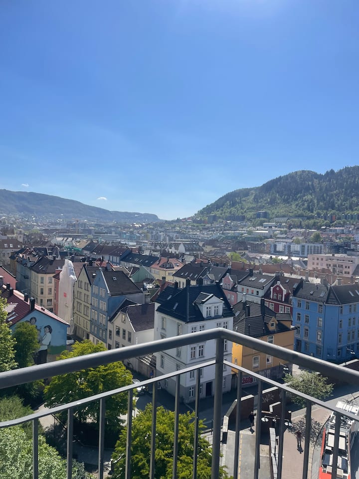 Utsikt Og Balkong - Moderne Leilighet I Sentrum - Bergen