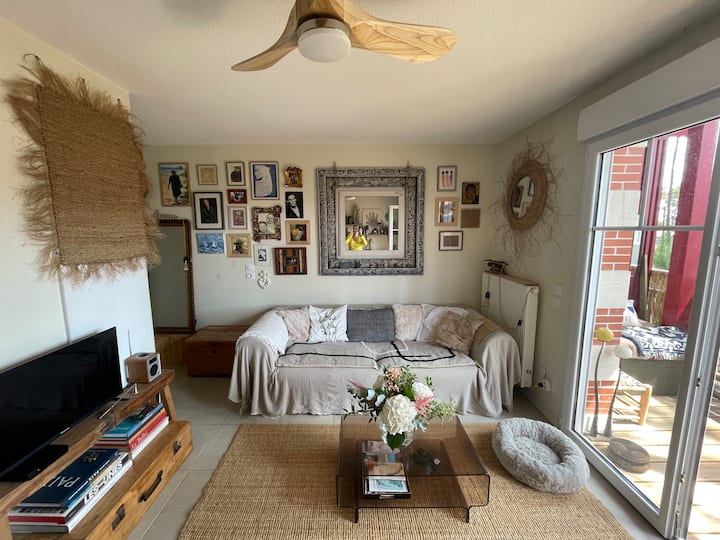 Appt à Louer 42m2 Andernos-les-bains
En Aout - Andernos-les-Bains