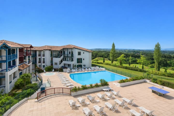 T2 Avec Piscine & Vue Pyrénées – 10 Min Biarritz - Arcangues