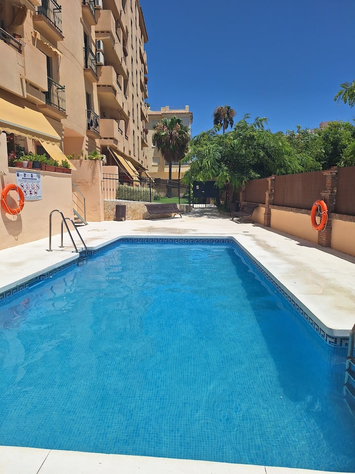 Piso Con Piscina Nerja Torrecilla Orientación Sur - Nerja