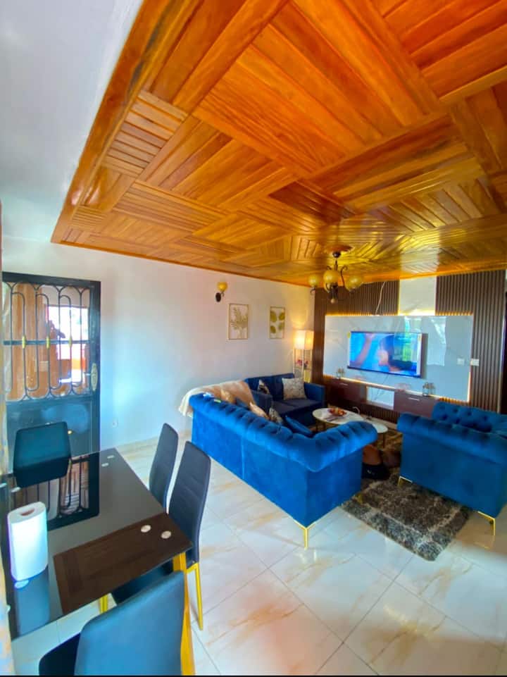 Cozy House In Logpom, Douala - Douala