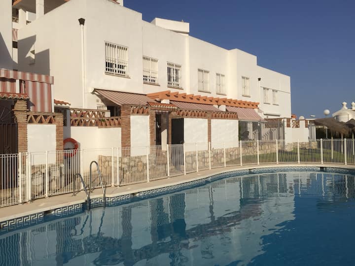 Townhouse Close To The Beach - Benalmádena