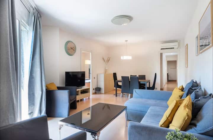 Apartment In Eixample W/parking - Barcelona