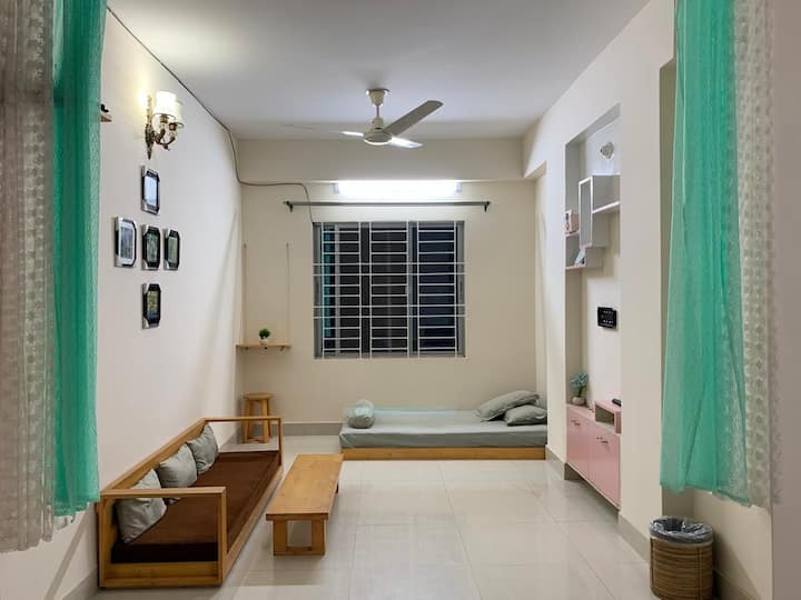 Khonikaloy-11 In Banasree G Block - Dhaka