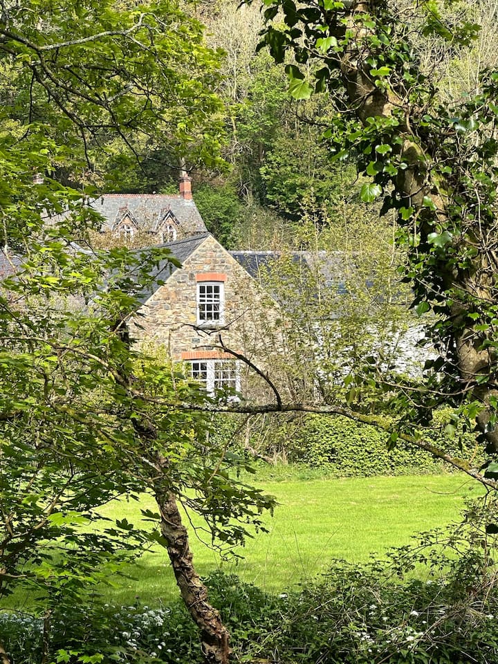 Historic 18th Century Mill - Lower Town Fishguard - Fishguard