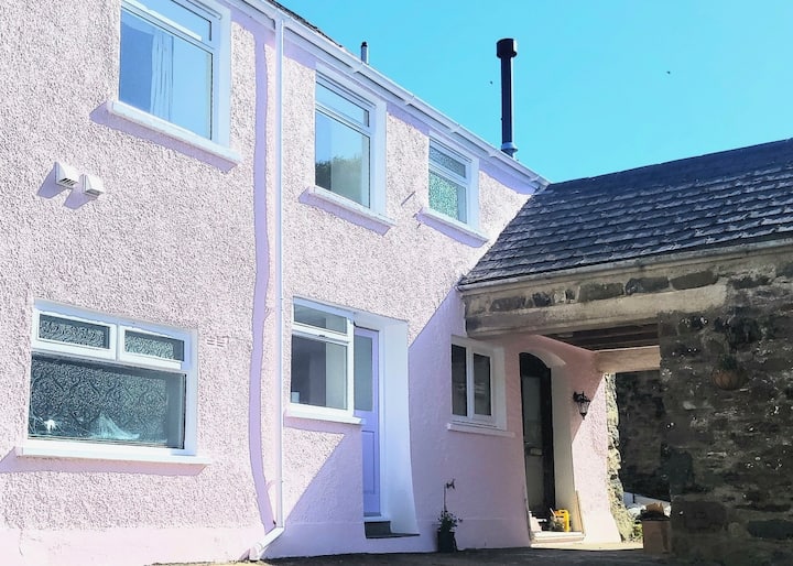 Old Mill - Tranquil Retreat In Lower Town Harbour - Fishguard