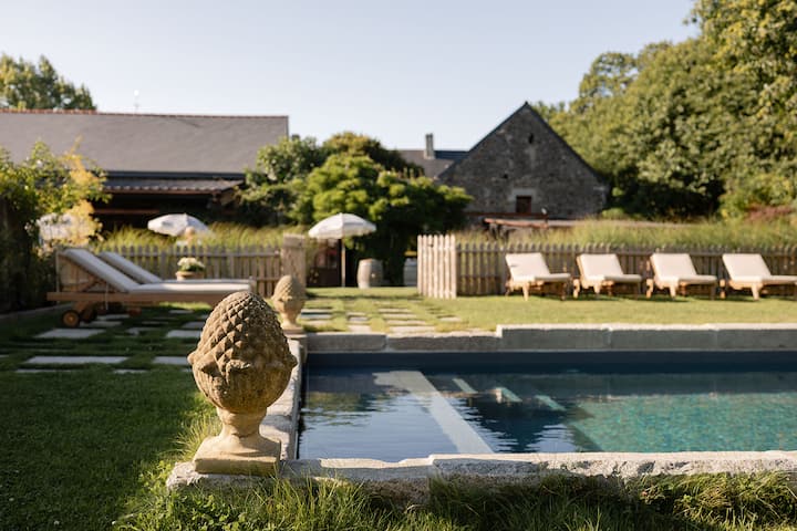 Les Hirondelles Du Domaine Du Tertre Ychot - Hirel