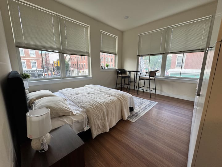 City Views | Old City Studio - Fairhill - Philadelphia