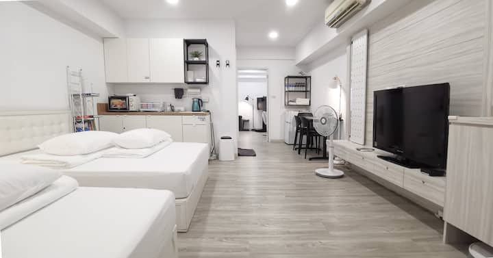 Formosa  House 位於市中心/美麗島捷運站&六合夜市旁/大空間.2間臥室.4張床 - 첸진 구