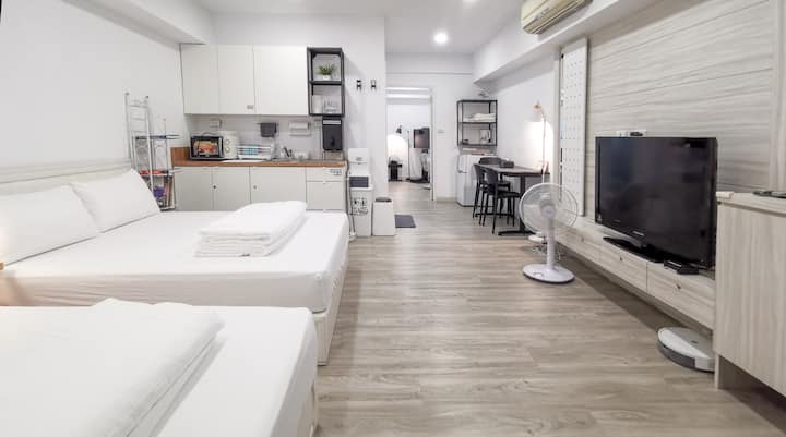 [Formosa House ]市中心/美麗島捷運站&六合夜市口/大空間/整層使用/住三晚以上有折扣 - Taiwan