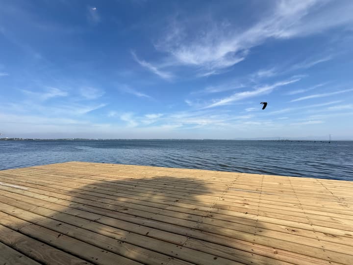 Apartamento à Beira Da Lagoa E Próximo Ao Mar. - Tramandaí