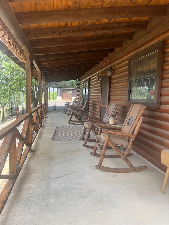 Fall Creek Cabin Estate - Spicewood, TX