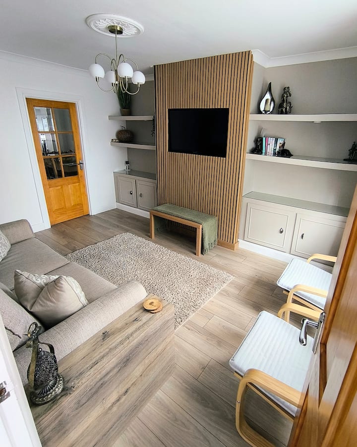 Local, Sunny, V.clean, Fully Equipped, Wifi, 3 Bed - Carrickfergus