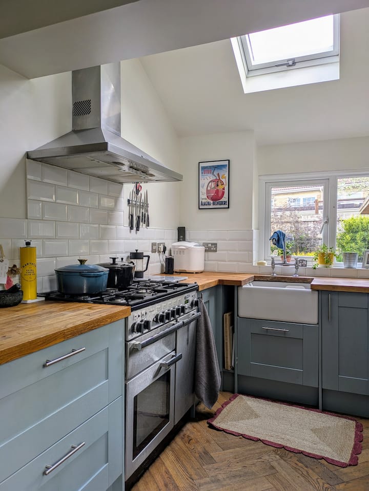 Tranquil Family Home In Frome - Frome