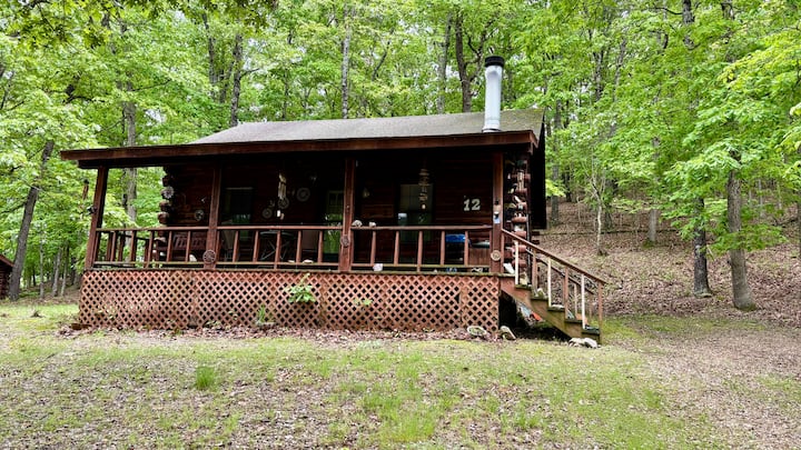 Cabin In The Woods - Eureka Springs, AR