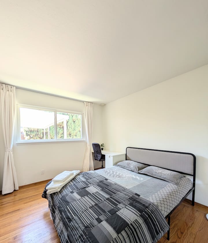 Private & Cozy Room C - Mountain View, CA