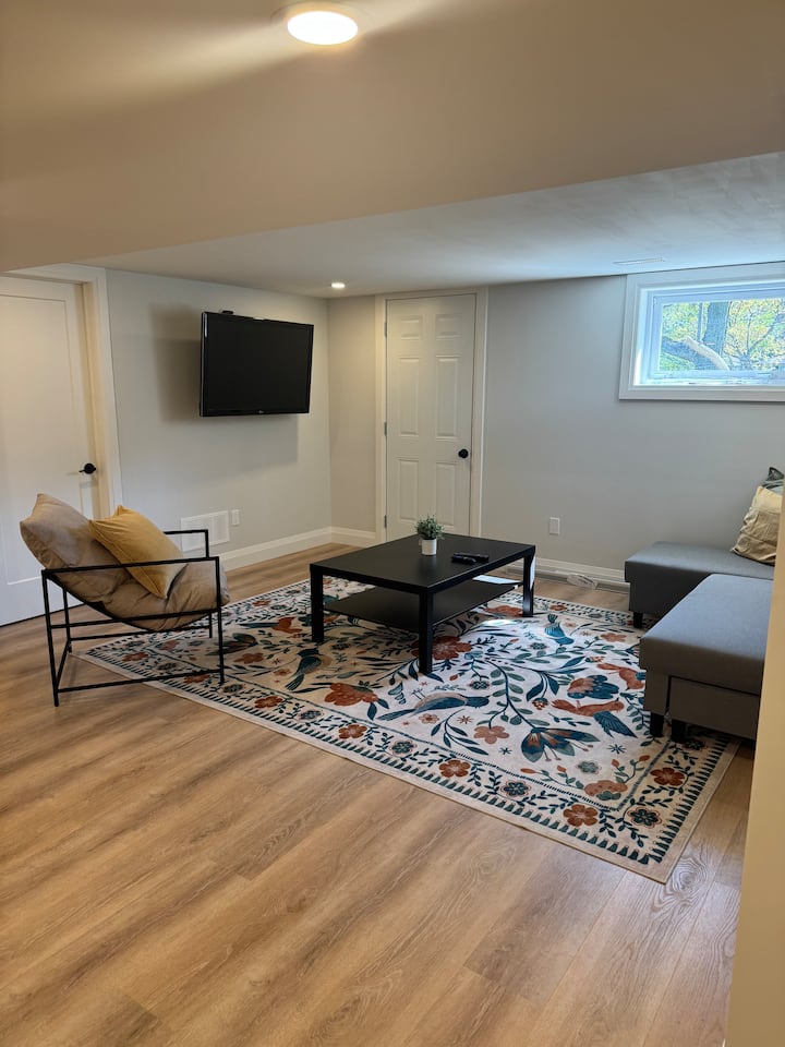 Brand New Modern Basement Apartment - Guelph