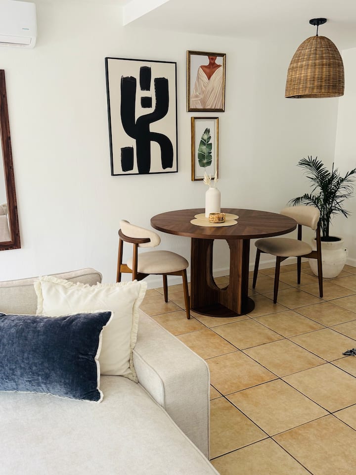 New And Modern One Bedroom With Parking Spot - Los Angeles, CA