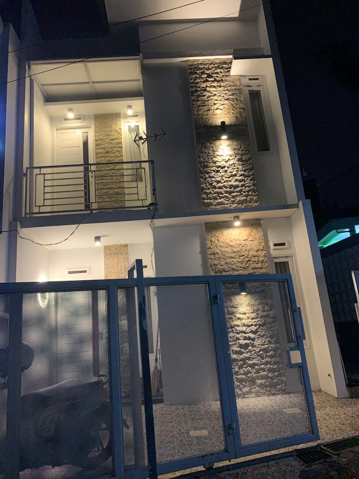 Nice House & Comfort - Malang
