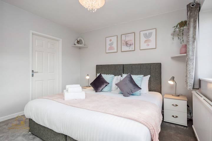 Spring Garden Retreat | Spacious 4br In Ascot - Bracknell