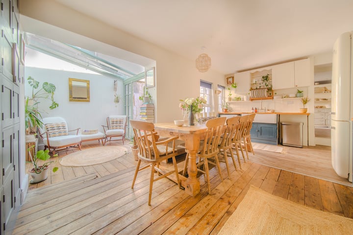 Characterful Victorian Townhouse - Fistral Beach