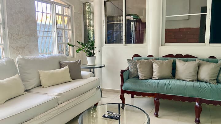 Planta Baja Vintage Cerca Del Mar Súper Céntrico - Puerto Plata