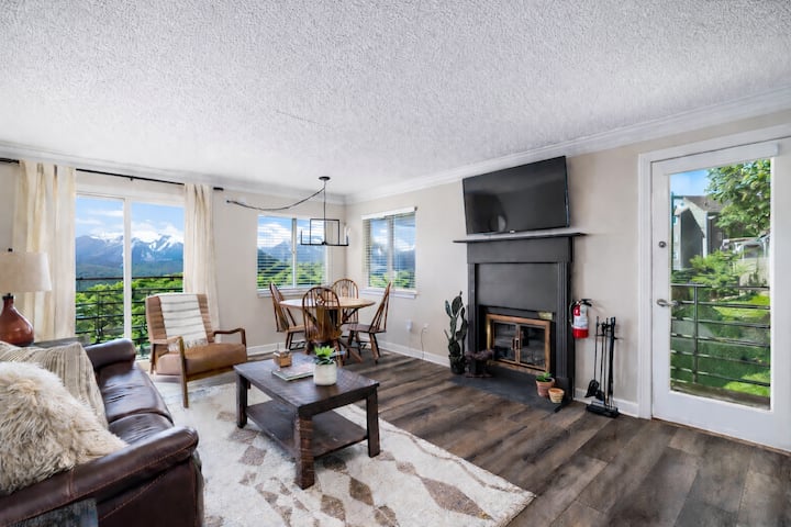 Above It All! 2br/2ba W/ Incredible Mountain Views - Gatlinburg, TN