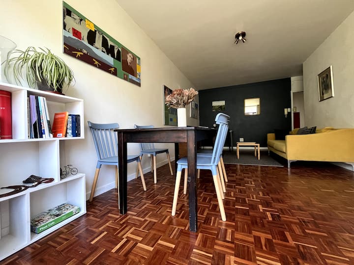 Sunny Garden-view City Apartment - Cape Town
