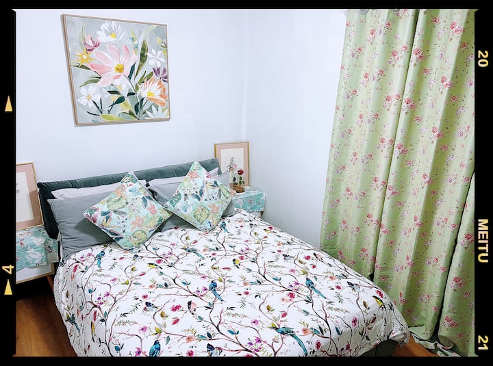 Dreams House Near The Station - Kingswood