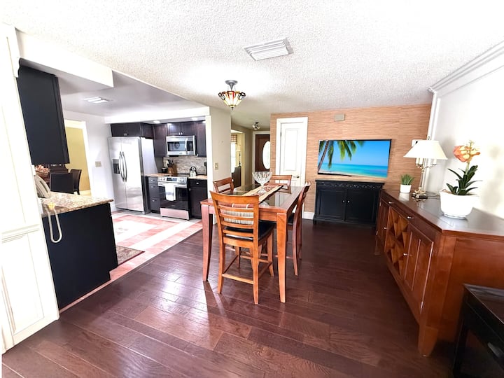 Spacious 4br Home On Bayshore - Tampa