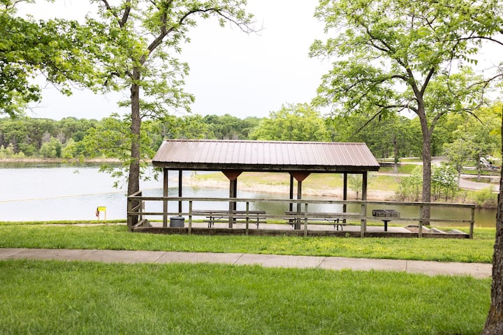 Getaway Lake House - Pomme de Terre Lake, MO