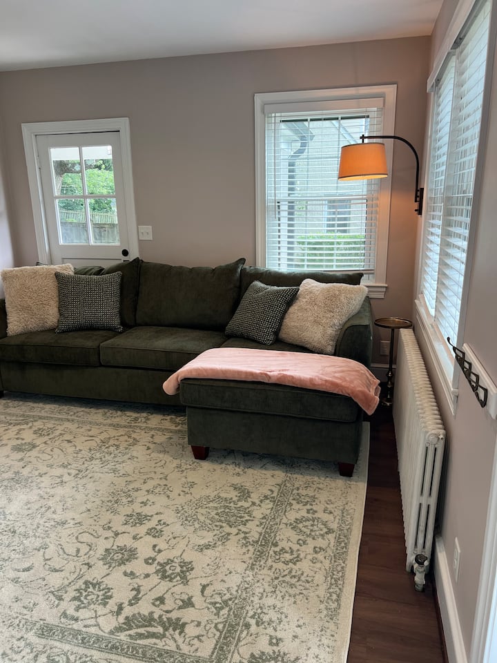 Downtown House With Yard, Patio & Swingset - Warrenton, VA