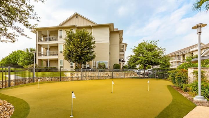 Landing | Chic 2bd, Pool, Yoga Studio - Kyle, TX