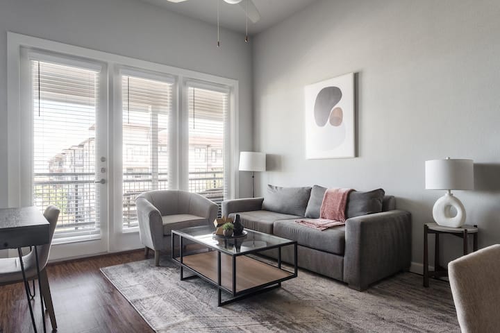 Landing | Stylish 2bd, Gym, Clubhouse - Kyle, TX