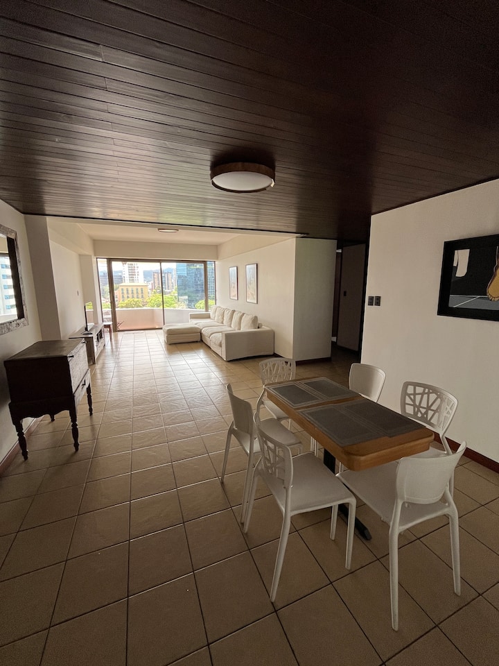 En El Corazón De La Zona 10. - Guatemala City