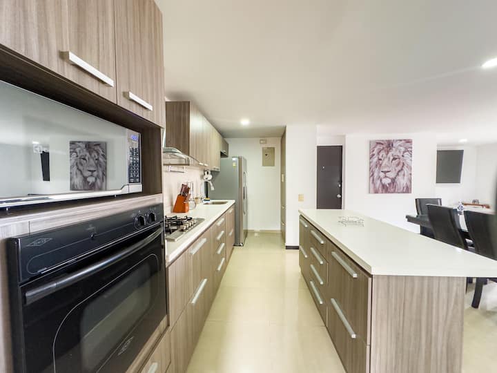 Tranquilo- Cómodo Con Piscina En Poblado - Medellín