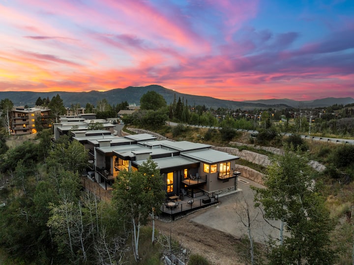 New / Slopeside Home With Private Hot Tub - Steamboat Springs