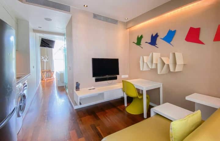 Premier Bedroom With Balcony In Novena Liv - Serangoon