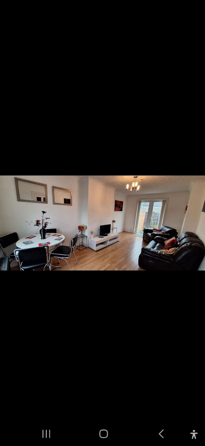 Lovely 2 Bed House With Parking. - Kilmarnock