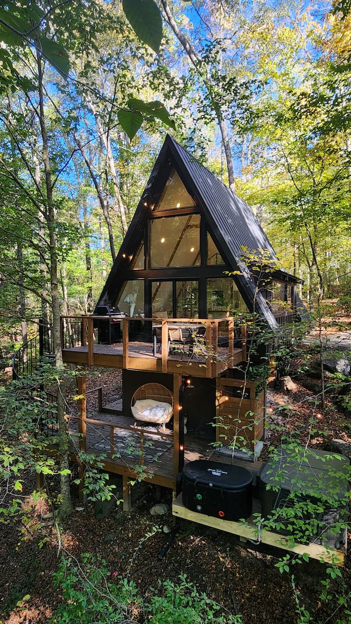 Romantic A-frame Nestled In The Trees With Hot Tub - South Carolina