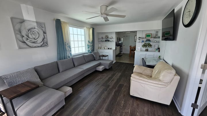 Modern Coastal Vibes | 2br Beach House W/ Patio - Wildwood, NJ