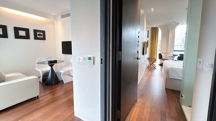 Premier Two Bedroom W Balcony/pool  In Novena Liv - Singapore